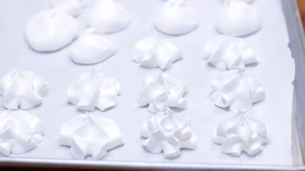 Easy Meringue Cookies | How to Make Meringue Cookies (4 Ingredients)