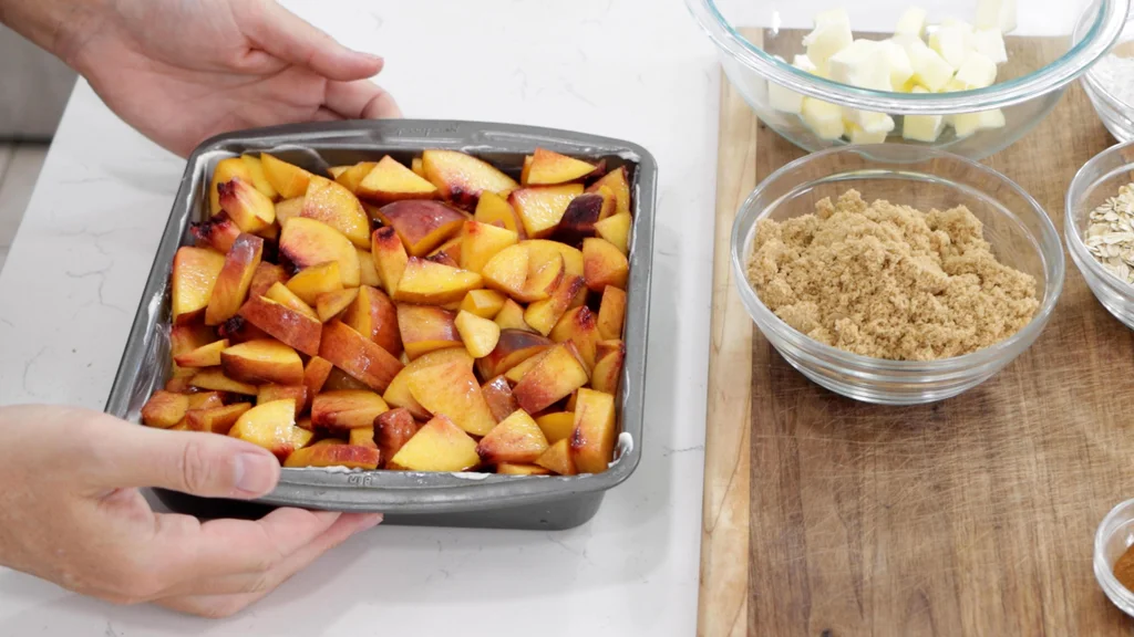 How to Make Peach Crisp